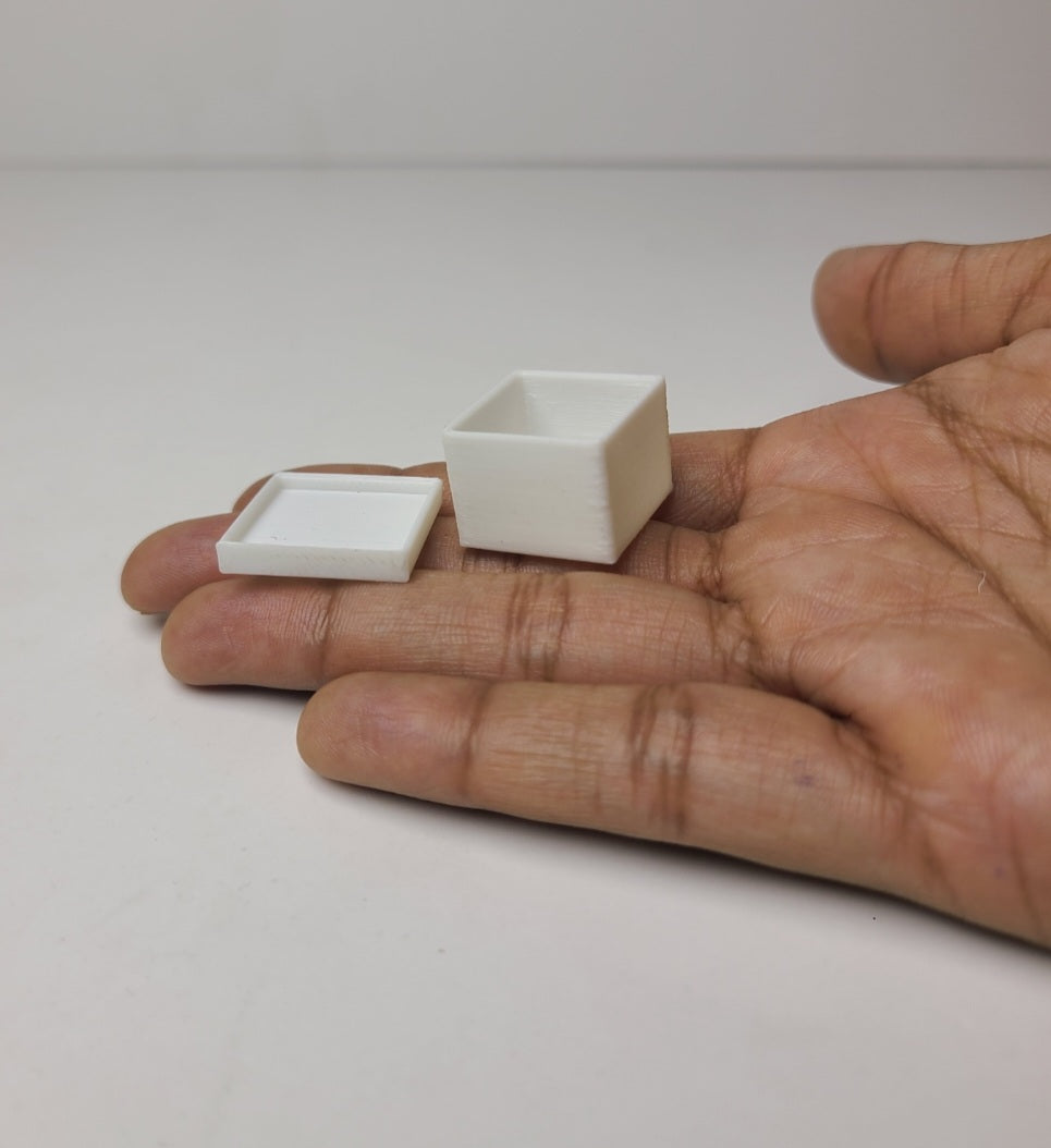 Square box – Miniatures Shop